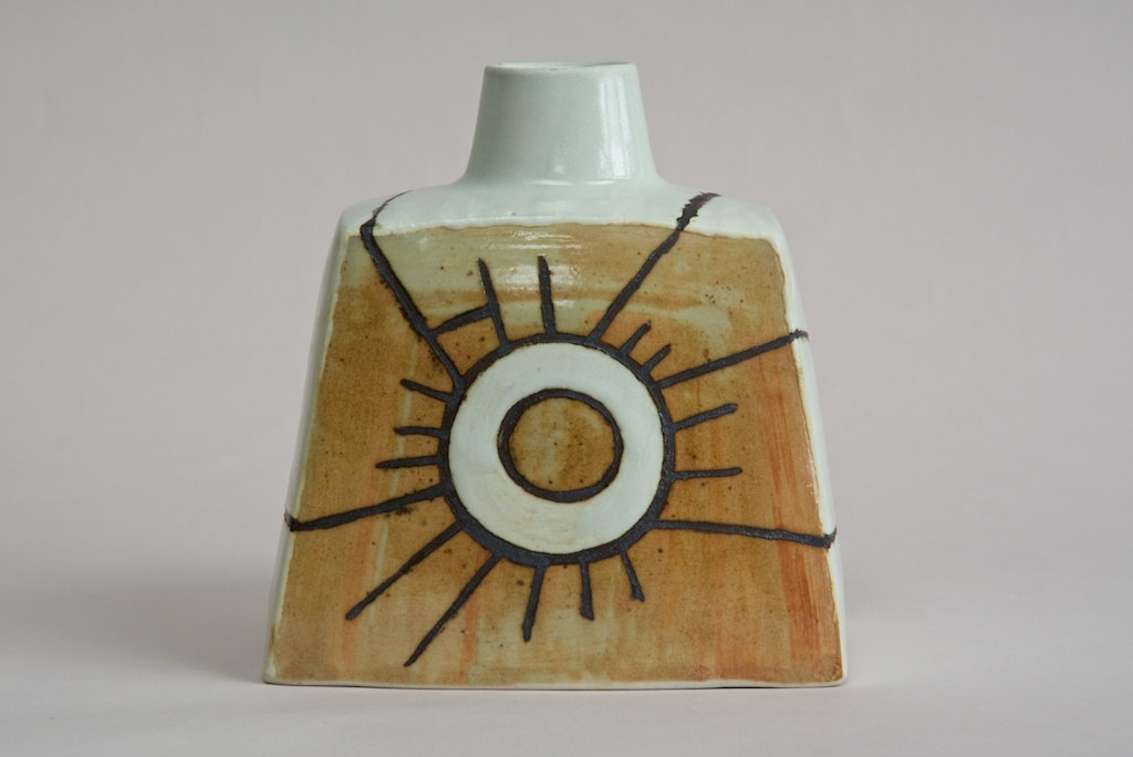 WAYNE NGAN (1937-2020): The clay body, like a soul in a person. – In de ...